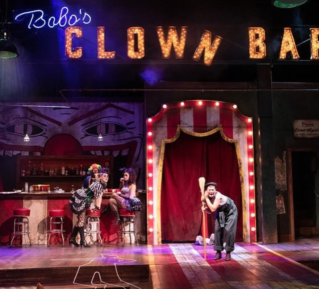 CLOWN BAR | Olivia Bastien
