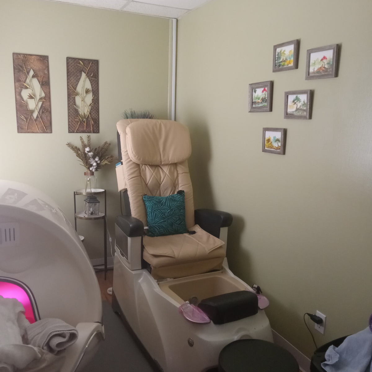 Infrared Cocoon Sauna Pod | Mindful Massotherapy