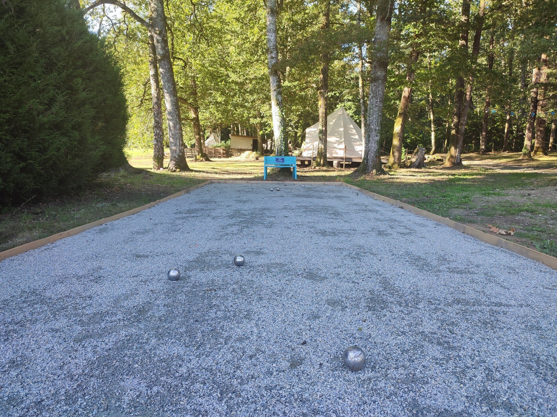 camping sous les belles etoiles french bowls / petanque