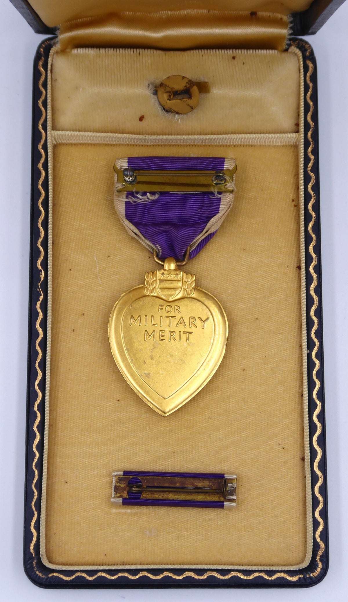 WW2 Cased Purple Heart Medal | Chasing Militaria