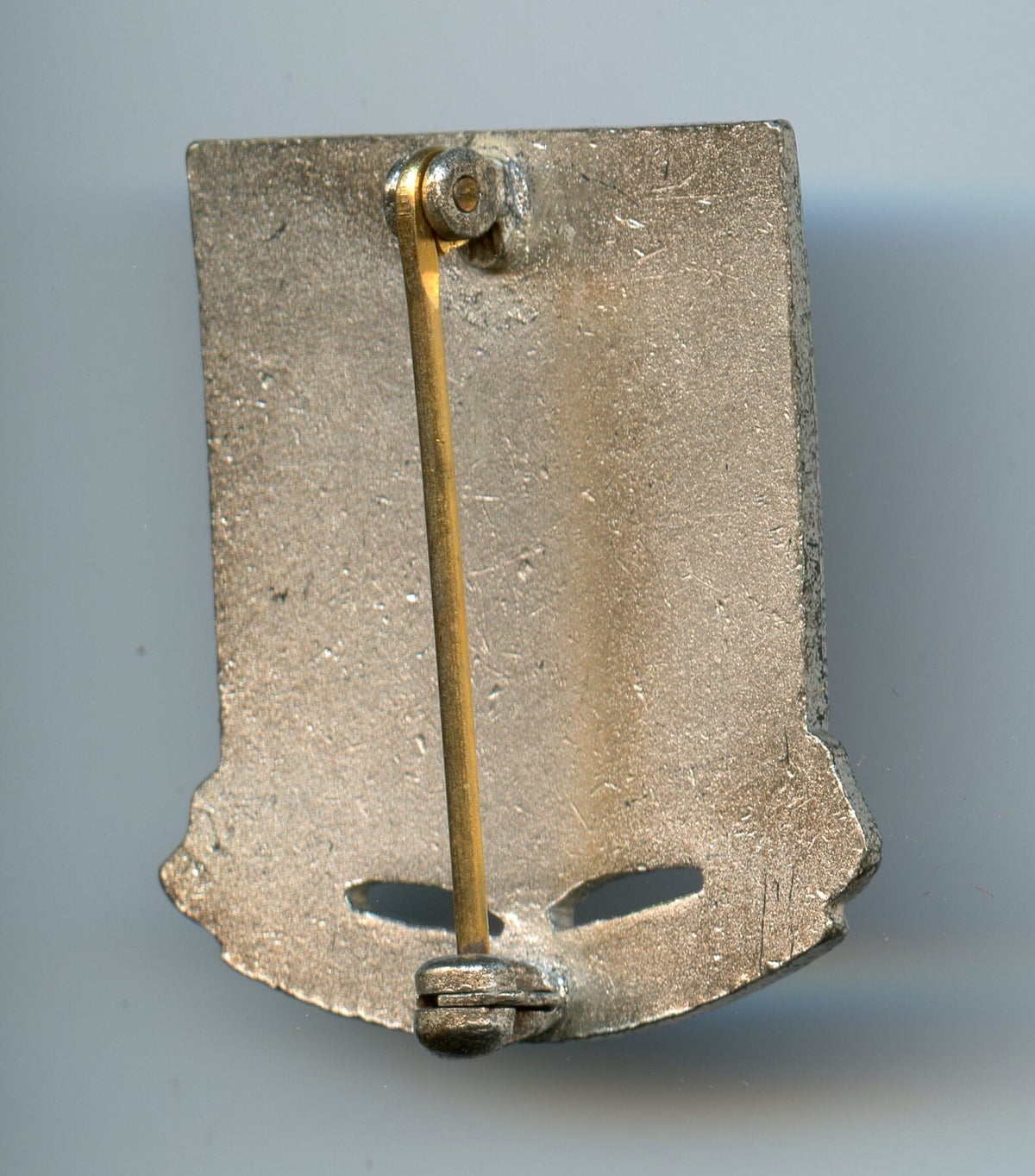 WW2 51st Signal Battalion DUI Pin | Chasing Militaria