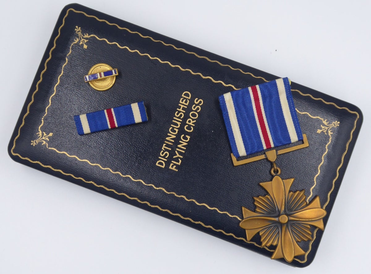 WW2 Cased Distinguished Flying Cross | Chasing Militaria