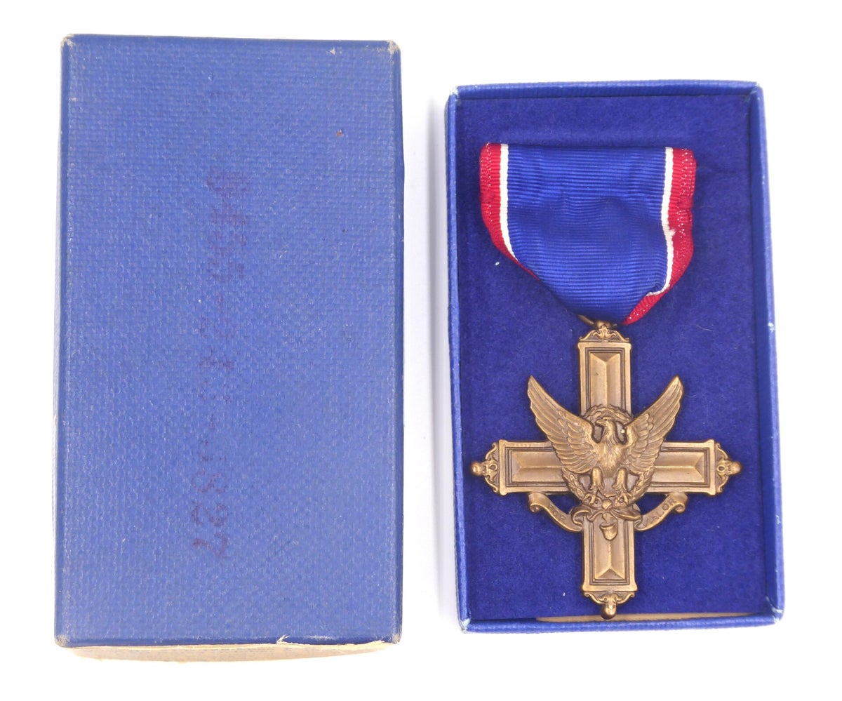 WW2 Cased Distinguished Service Cross (Robbins Company 1945) | Chasing ...