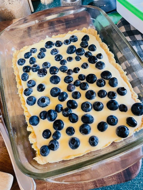 Cake Mix Crumble Berry Cream Bars / Bars, Balls, Muffins & Rolls ...