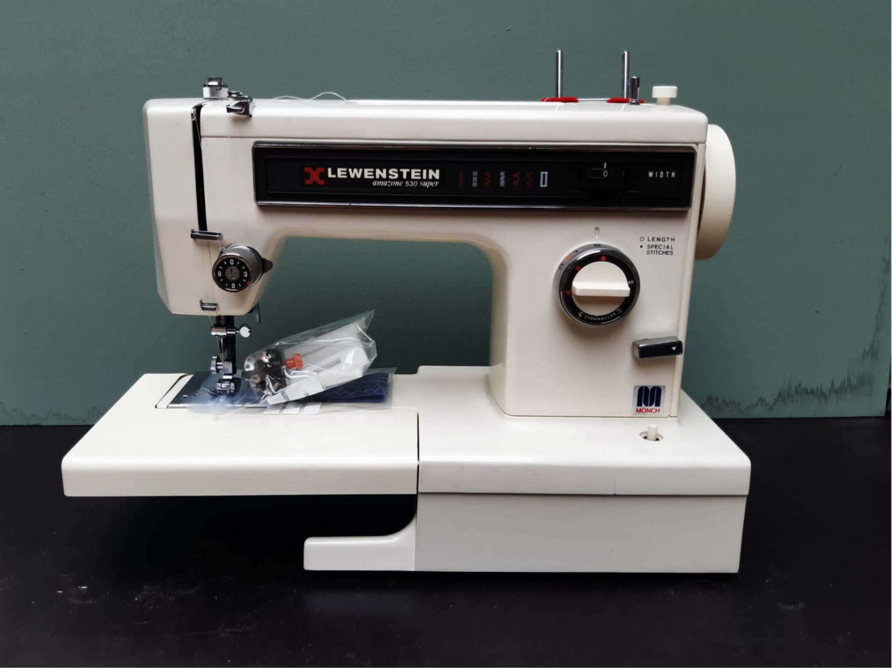 Lewenstein / Naaimachines | NaaimachineWebwinkel.nl