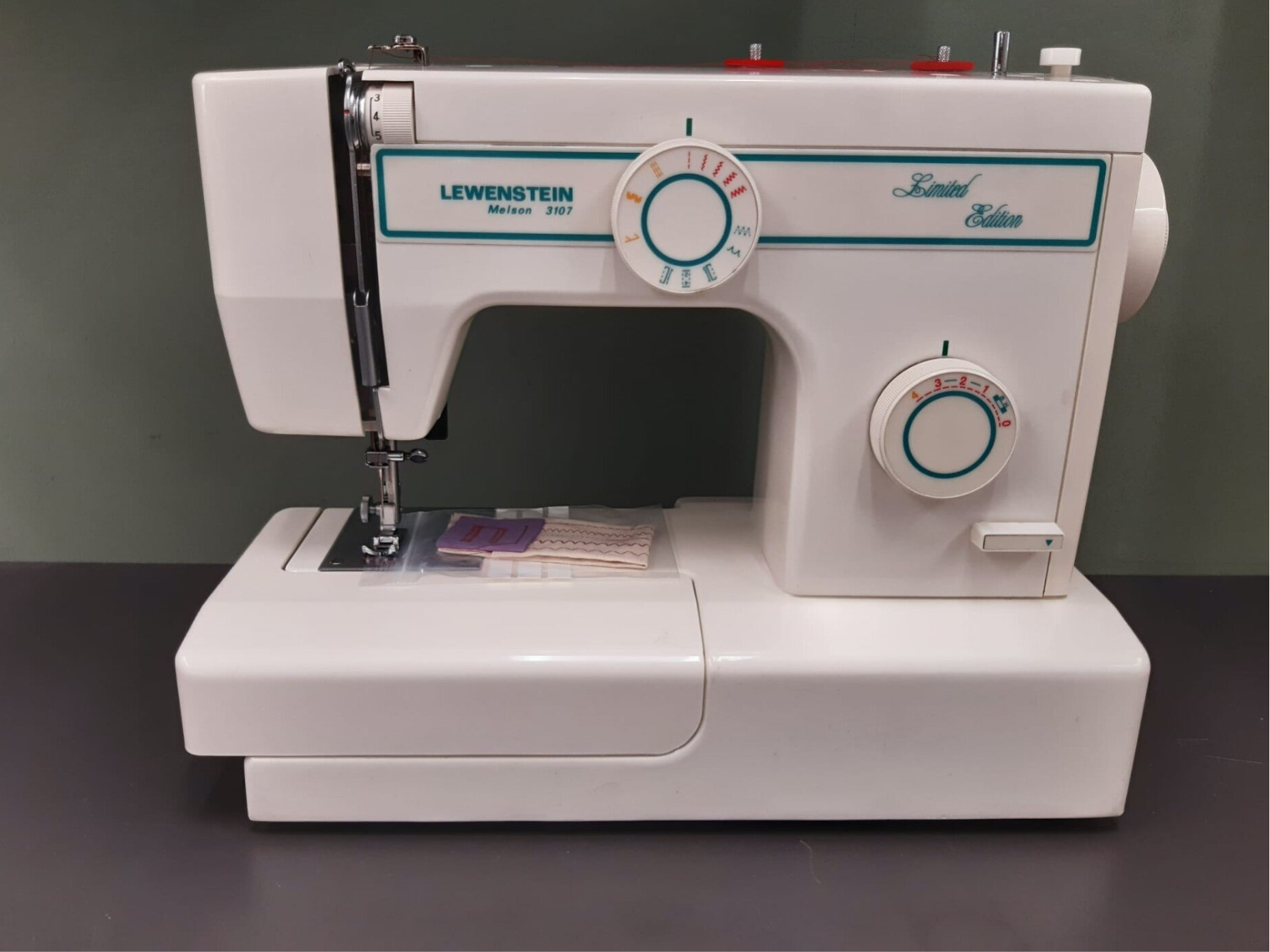 Lewenstein / Naaimachines | NaaimachineWebwinkel.nl