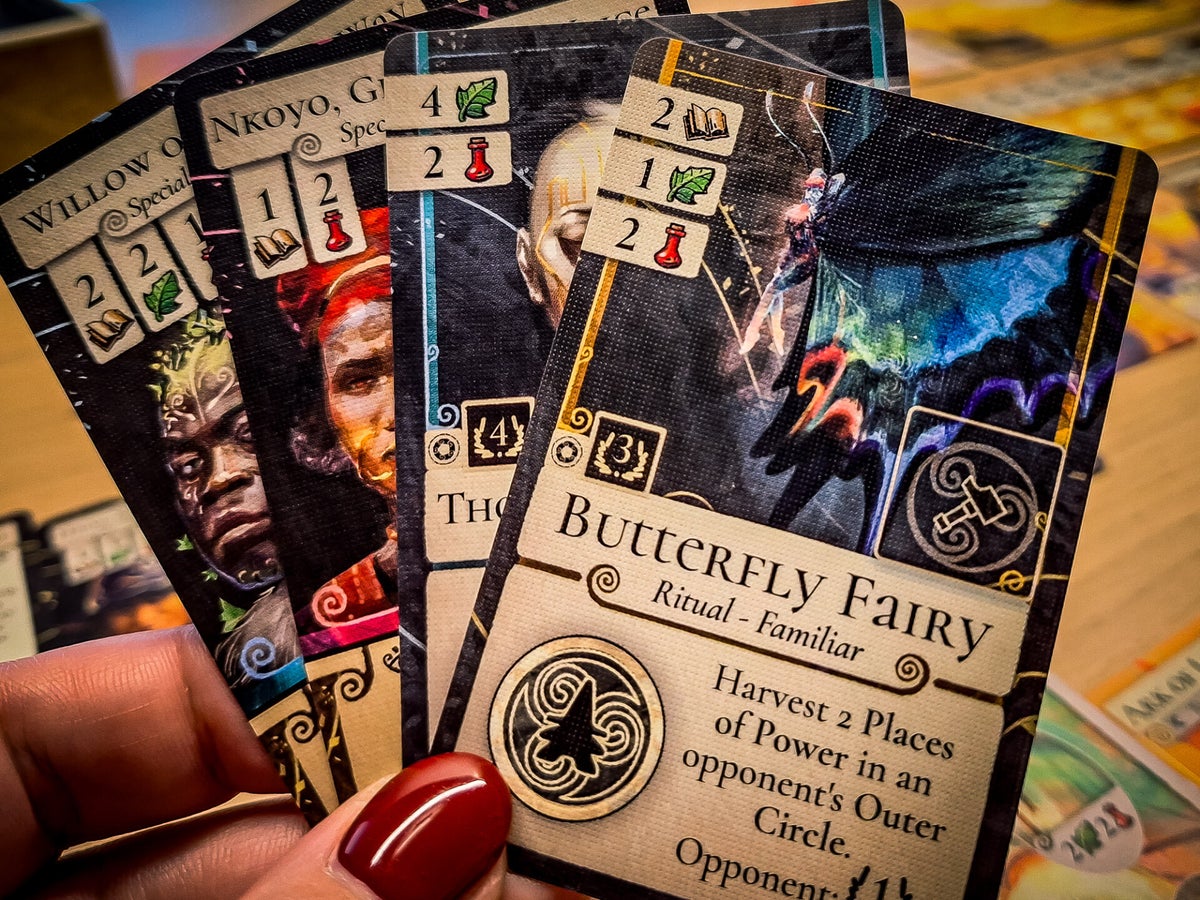 Evenfall: worth falling in love with? / Reviews | Boardgame Extravaganza