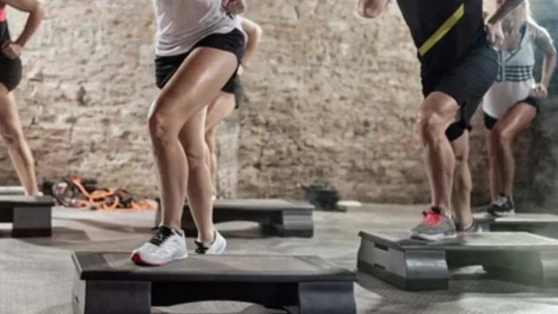 Fatburner Step Roeselare | Calorieverbranding bij MOOVERS