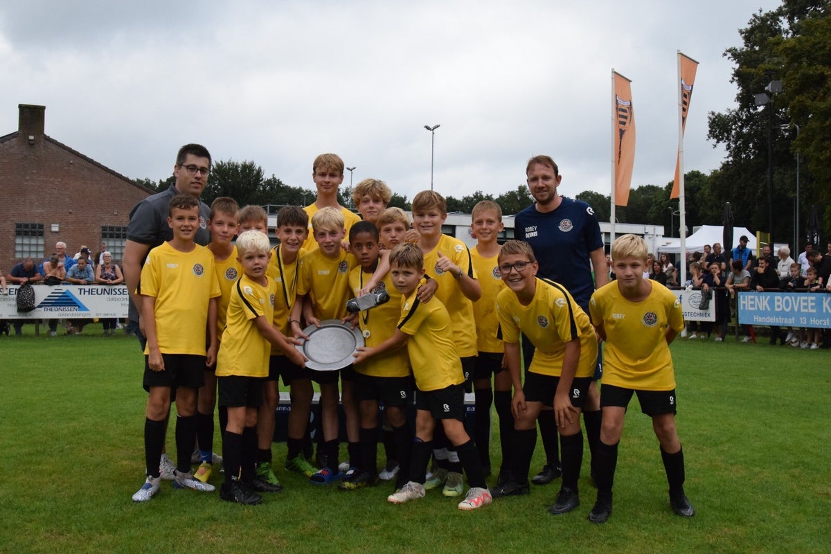 SV Venray wint Dorpencup | Uitslagen online | Jeugdvoetbaldagen Horst
