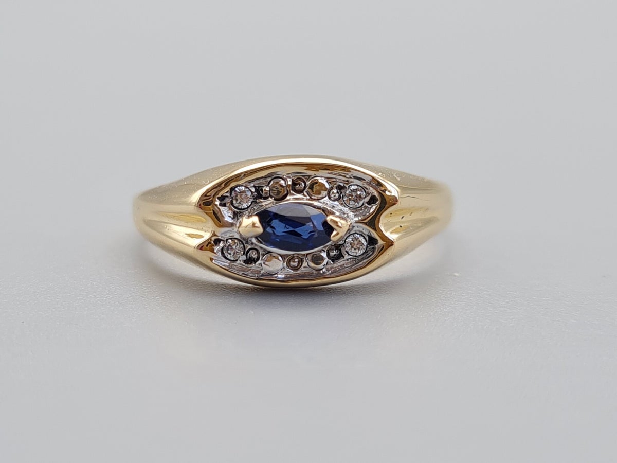 Gouden ring met Saffier. Saffier ring met Diamant.