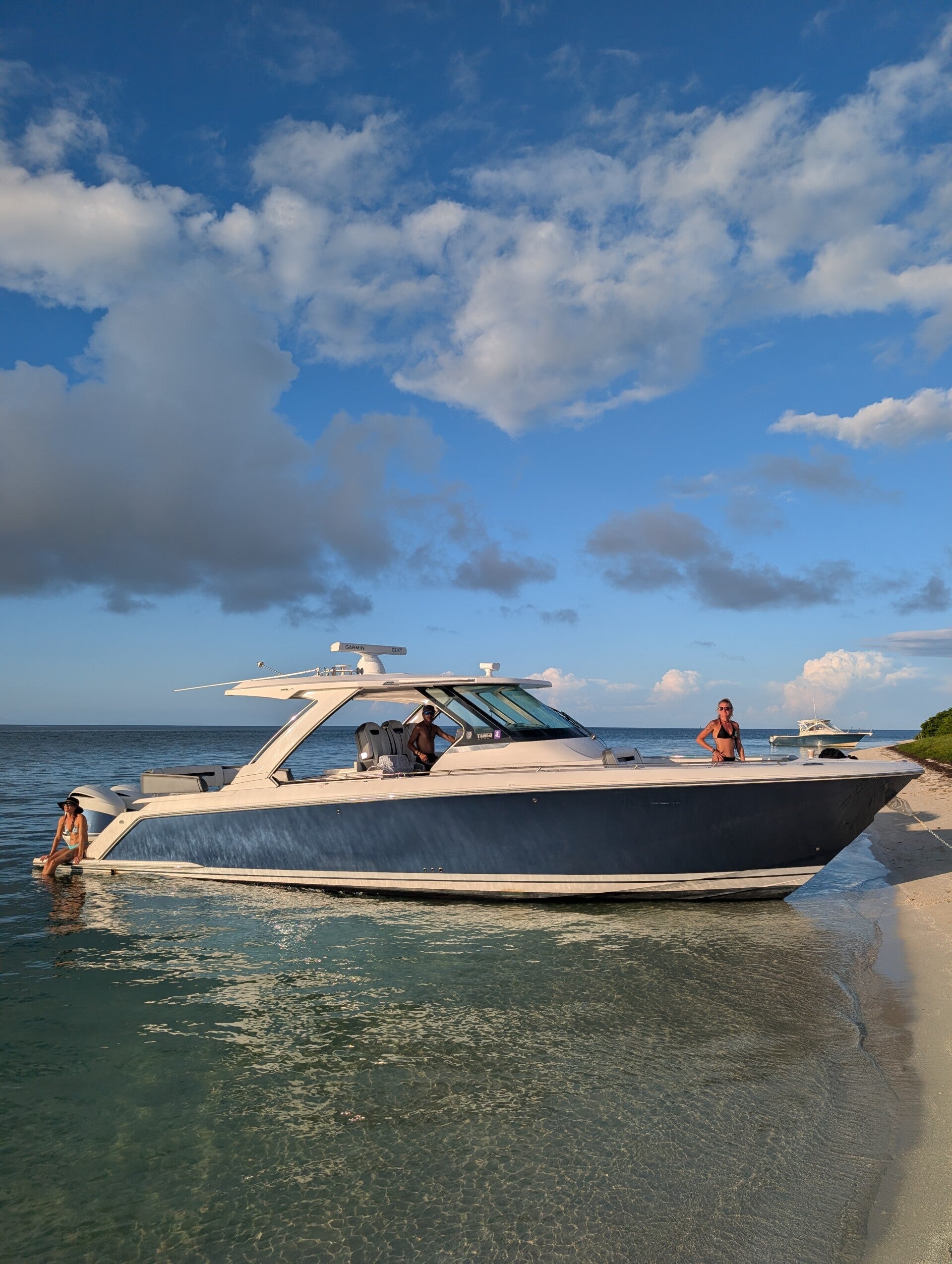 38’ Tiara | Luxury Triple-Outboard Charter in Key West