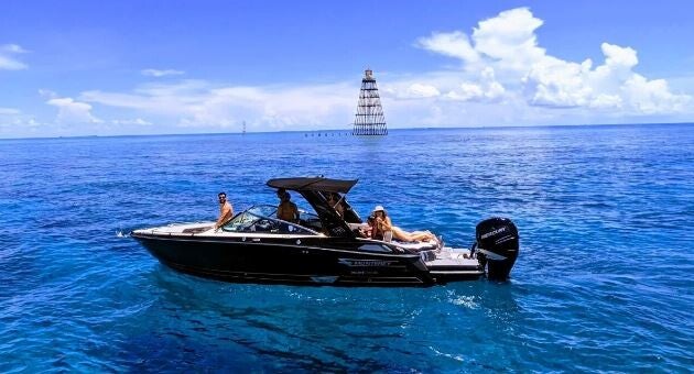 27’ Monterey Sport Boat Charter in Key West