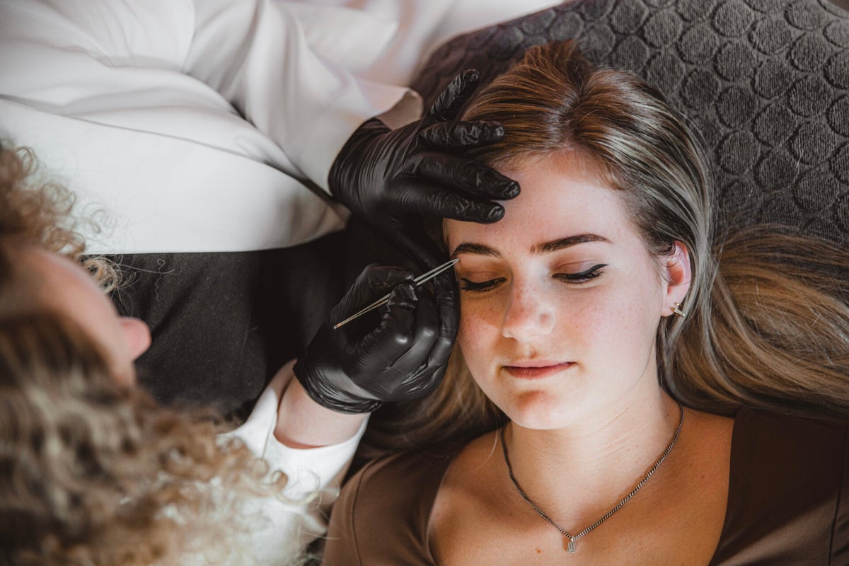 Eyebrowshine