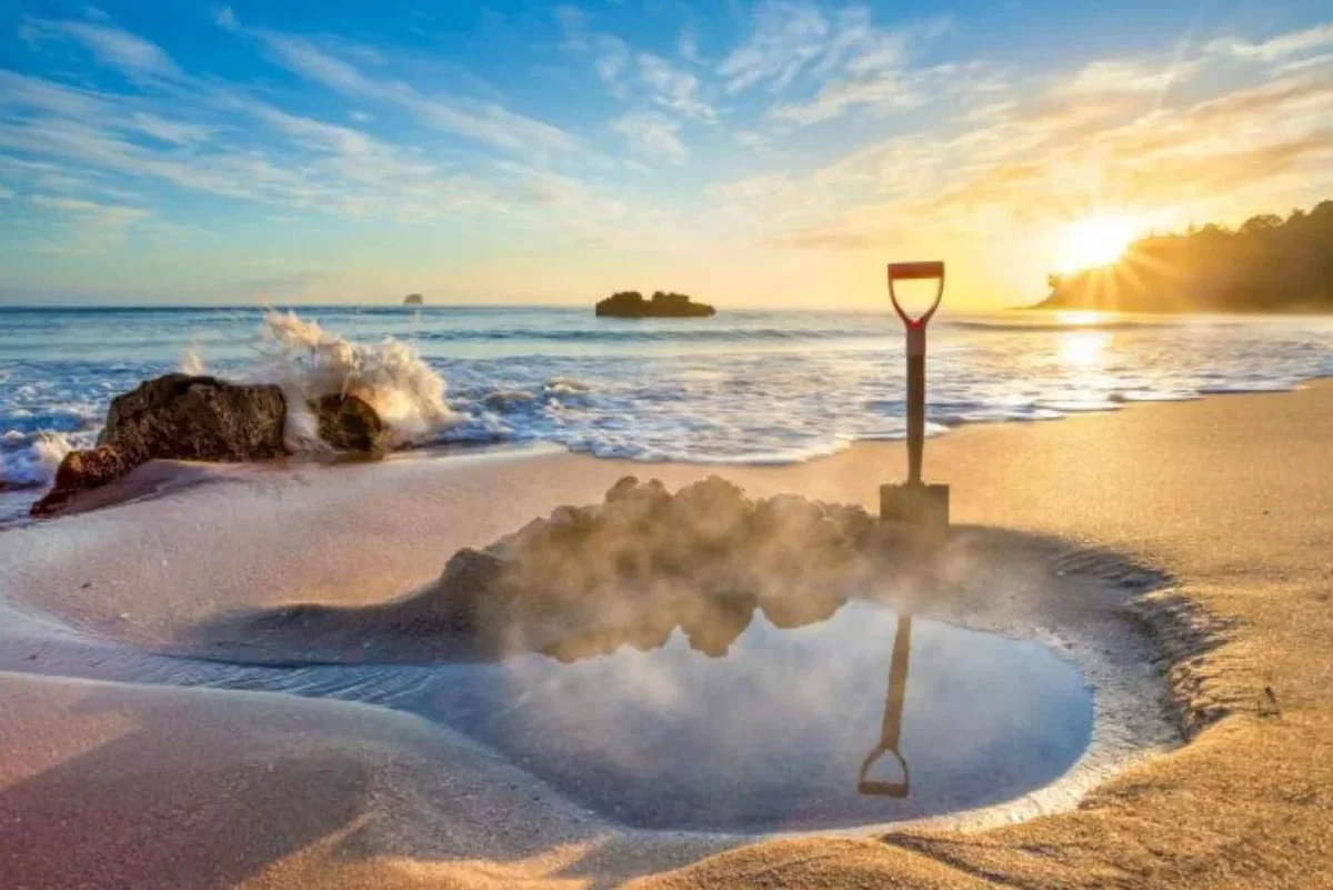 Hot Water Beach – Dig Your Own Spa in the Sand on the Coromandel ...