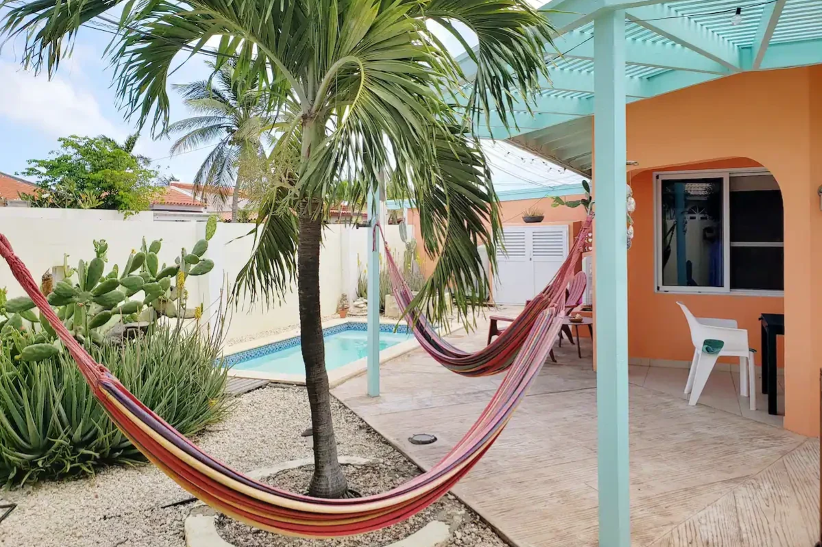 Casa Dora (4 pers.) / The Stays | www.authenticstaysaruba.com