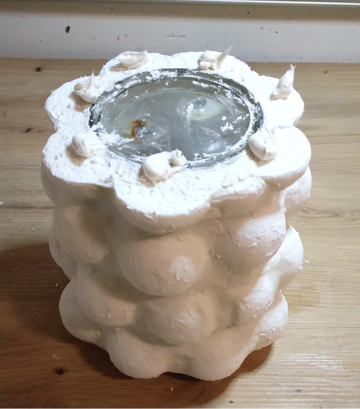 DIY vaas met bubbels – creatief en speels met piepschuim