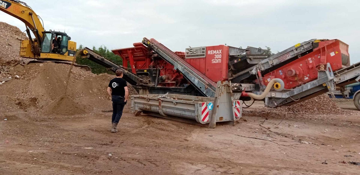 Mobiele breker huren – Puin & beton breken | Cleys J BV (HMX)