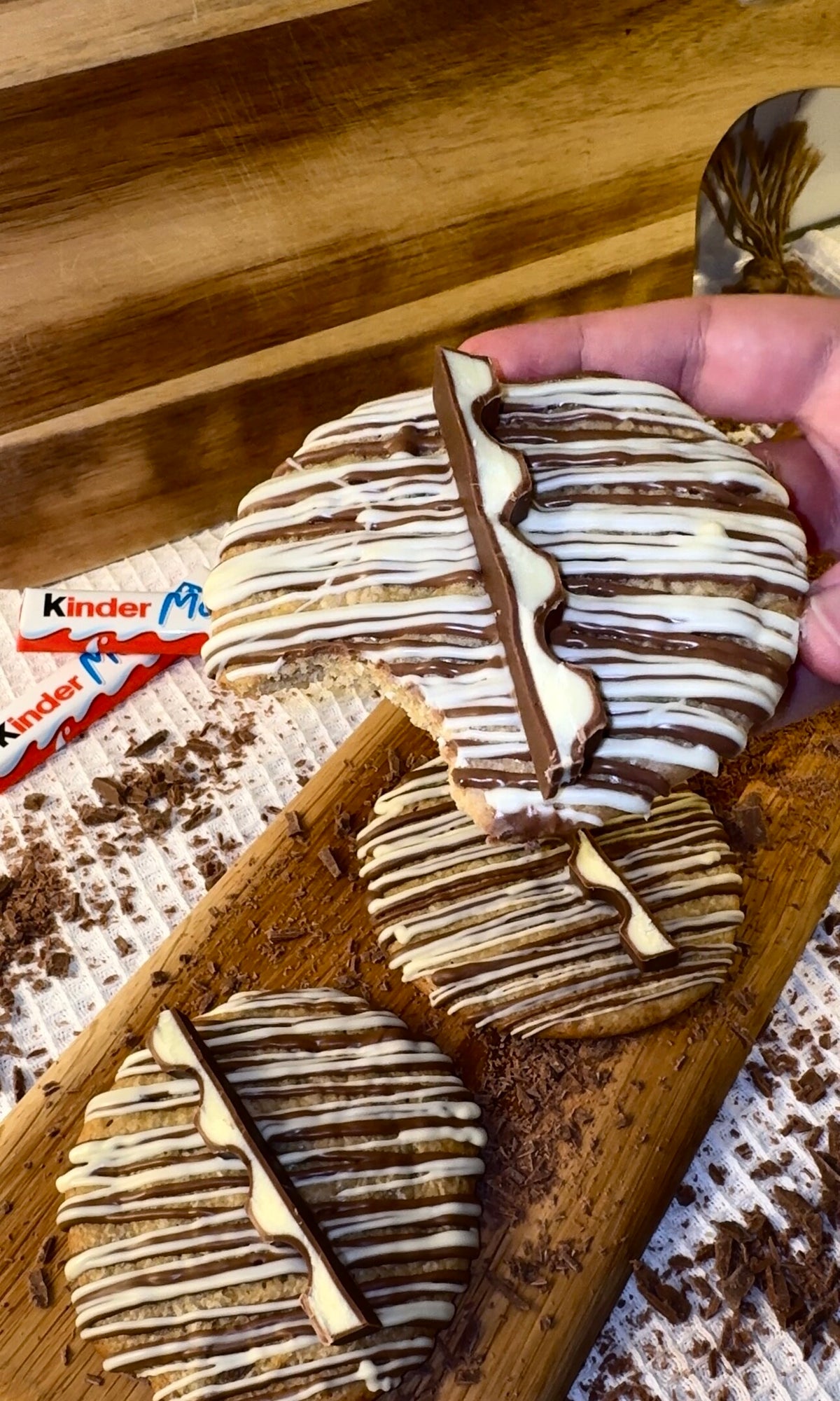 Kinder Chocolate Cookies / Baking Recipes / Recipes | SWEETS&MORE