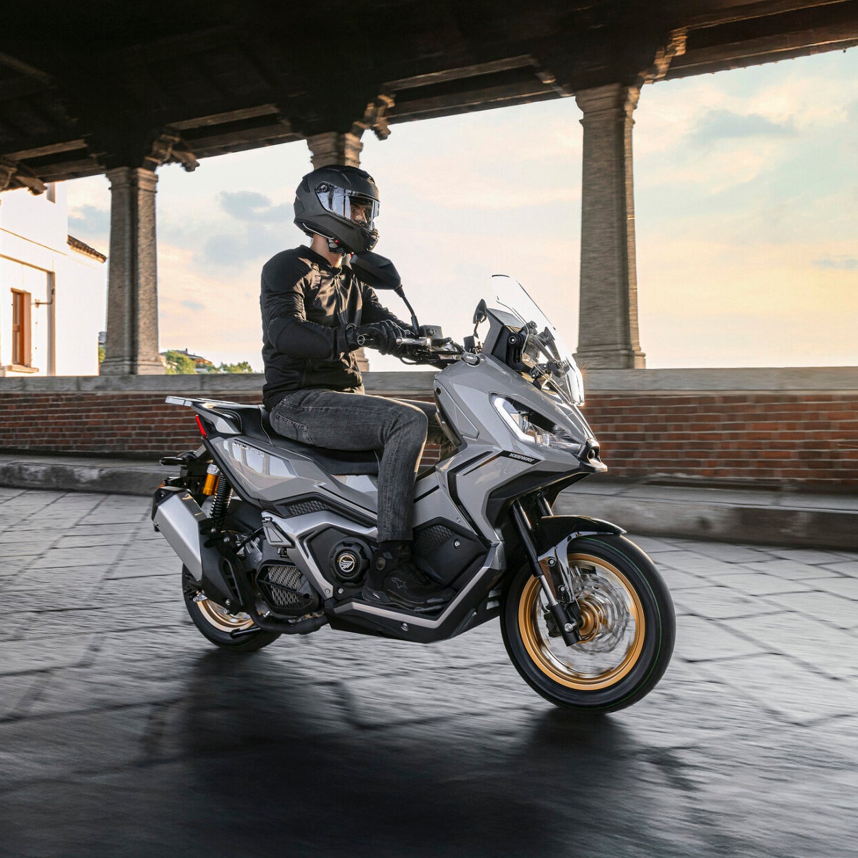 MOTOS RECAREDO SEVILLA