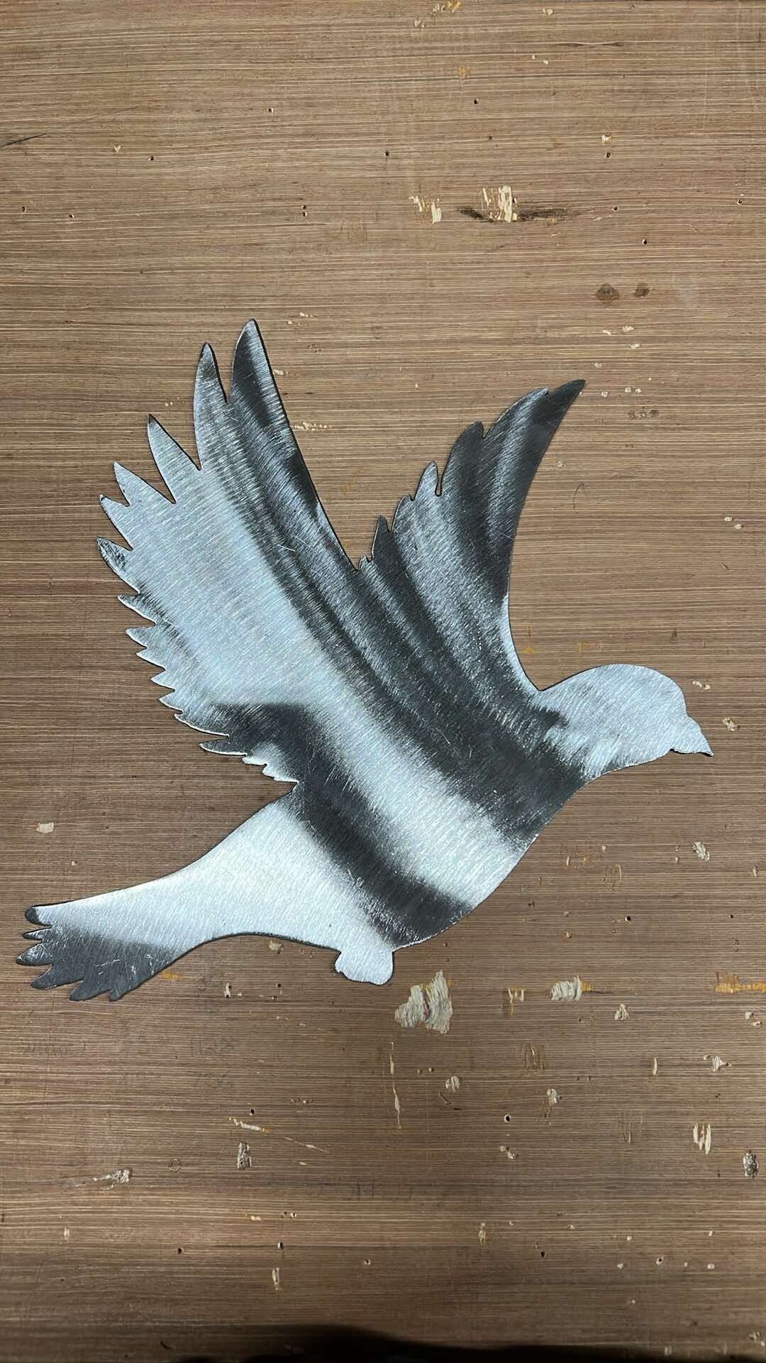 M.A.C. Lofts | Flying Pigeon Cut-Out © | M.A.C. Lofts Pigeon Products