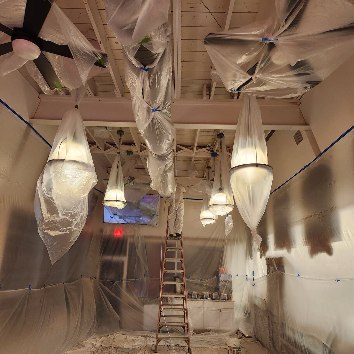Rolling walls painting