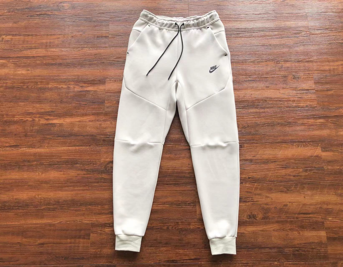 Nike Tech Fleece White | Dripzone
