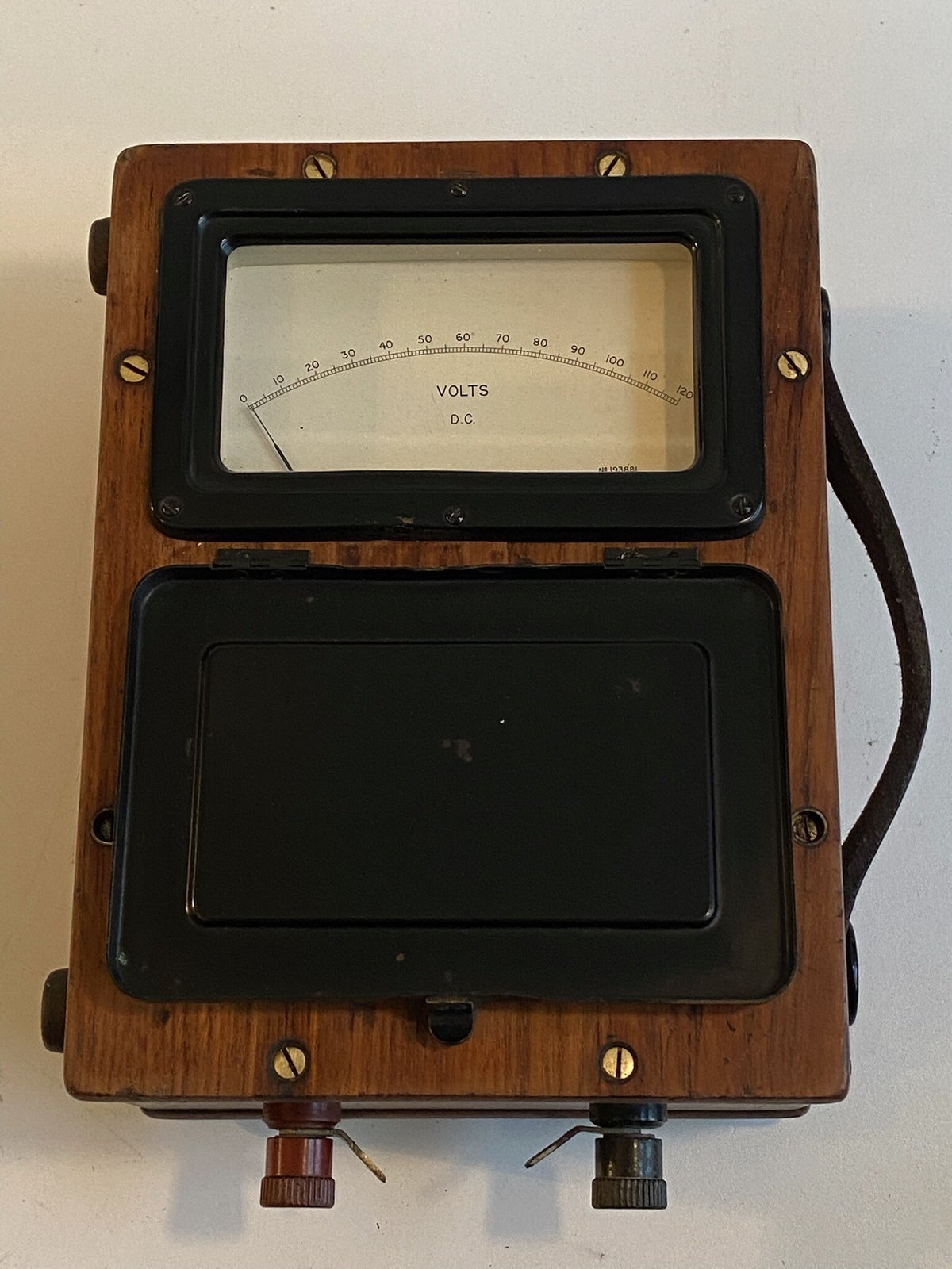 Voltmeters / Instruments | WimsMuseum