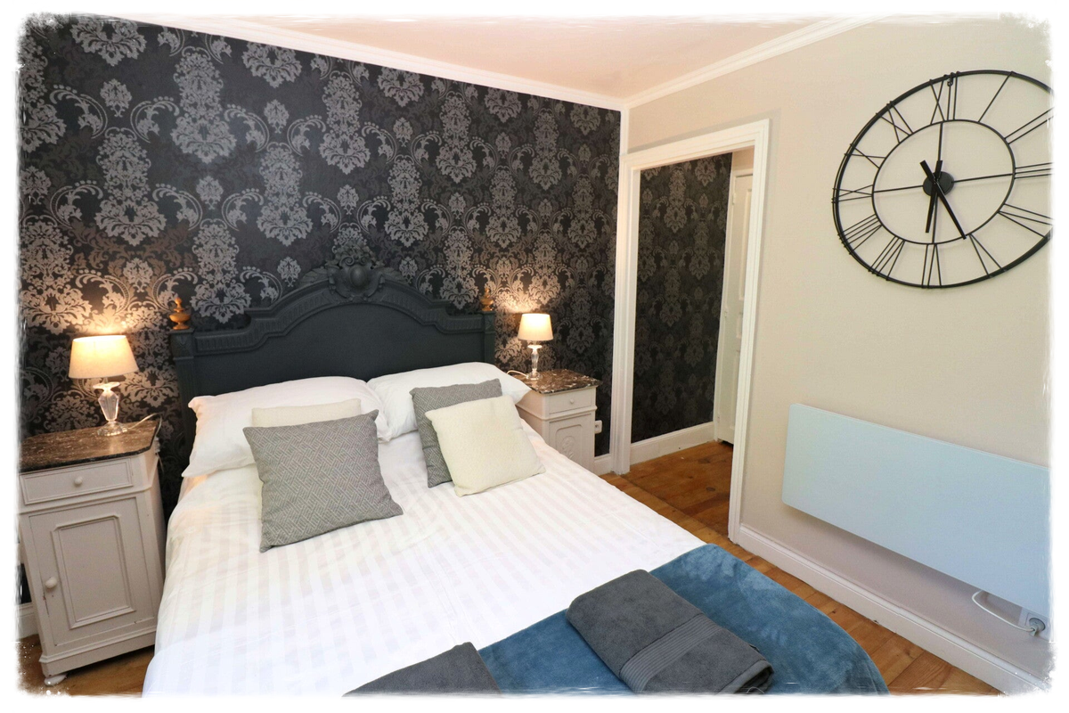 Chambres-Rooms | Les Roches Restaurant et Chambres d’Hôtes