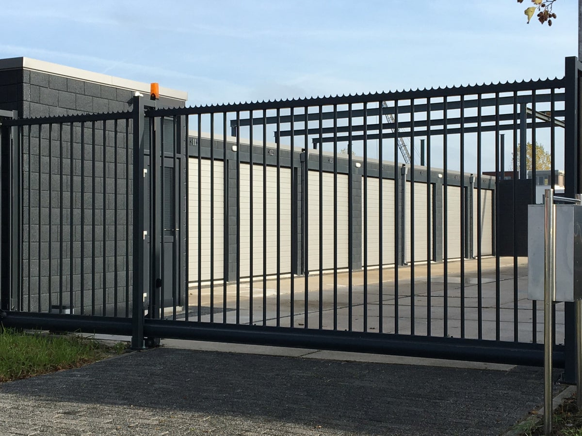 Garagebox-Units-Opslag | Huur | GarageComPlex Waddinxveen ...