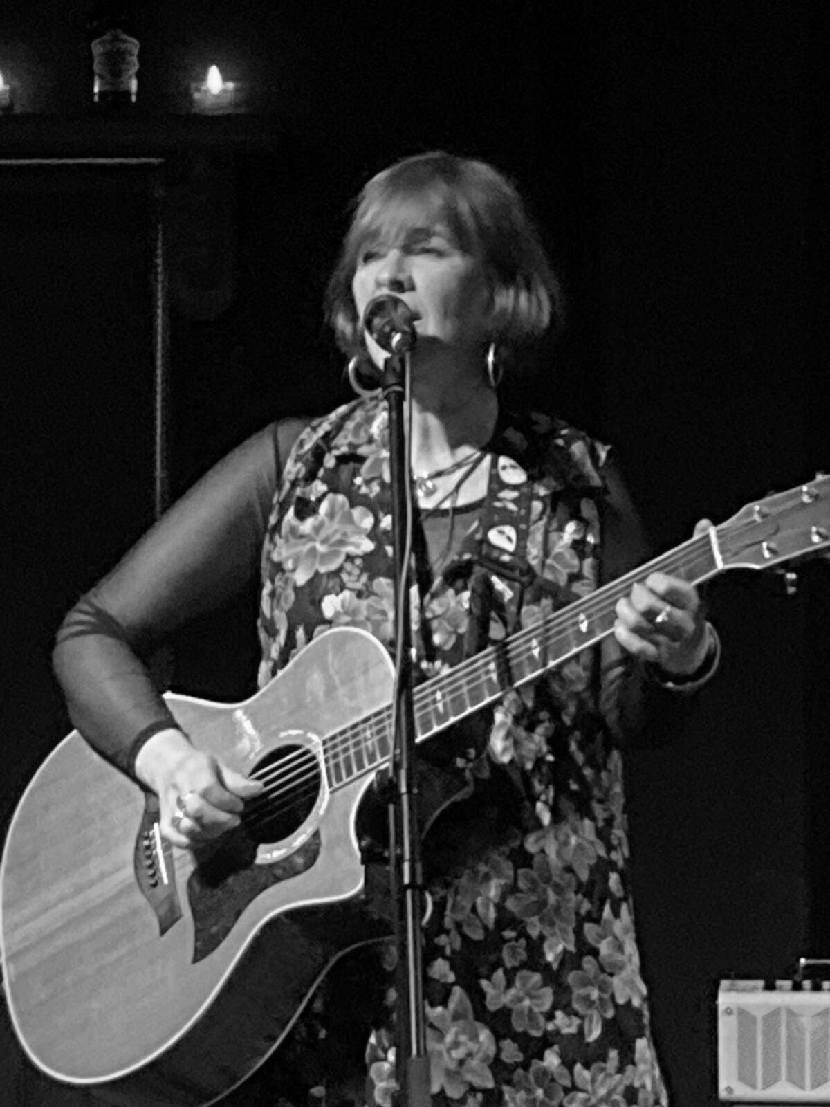 About | Live @ The Seantí