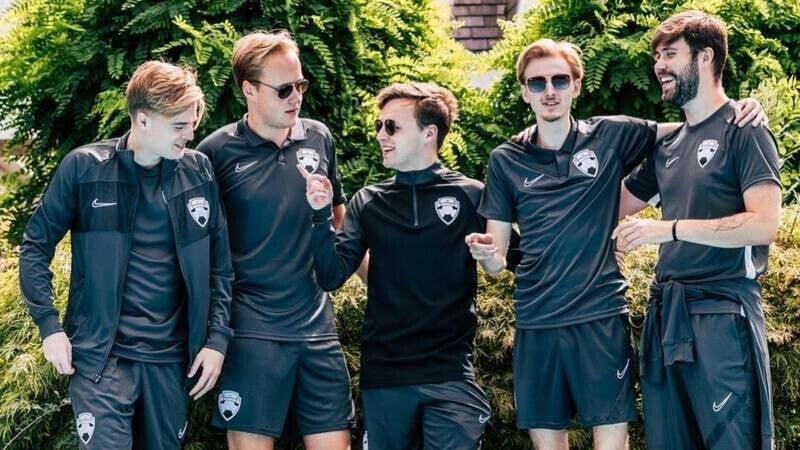 Namen | Bankzitters fan web.