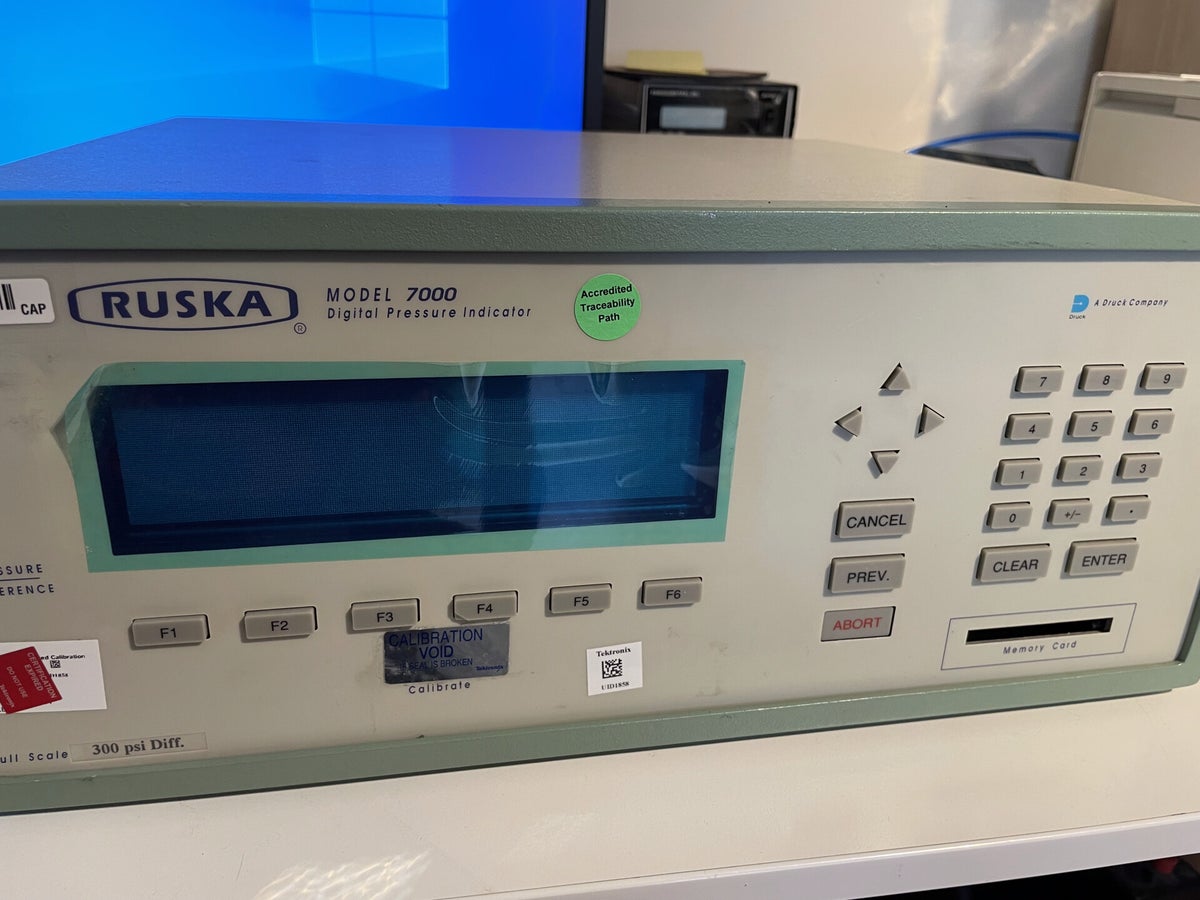 Ruska 7000 pressure indicator 300 psi diff