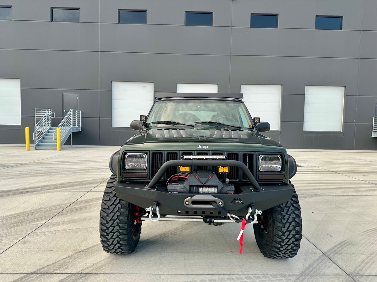 1997 Jeep Cherokee XJ - Moss Green Pearl | Hazard Buildz
