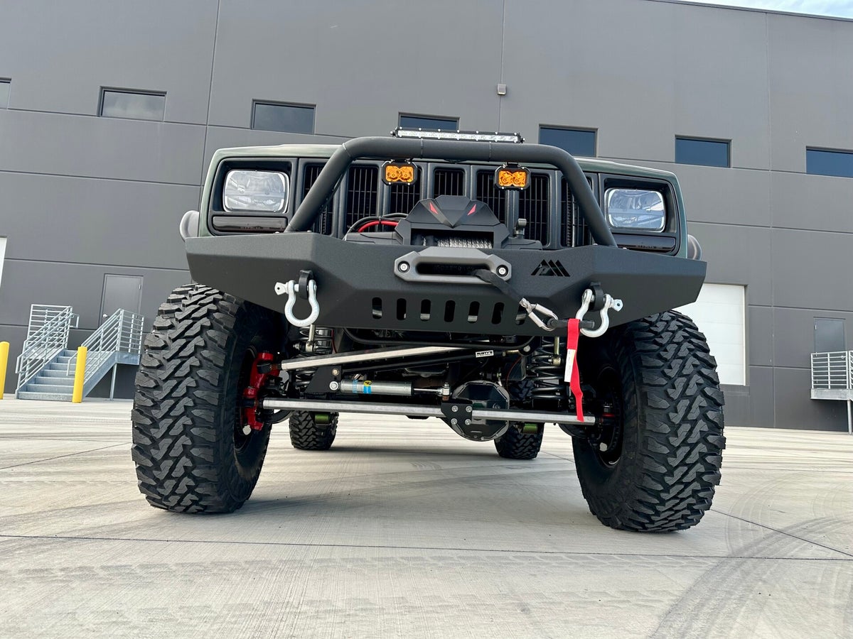 1997 Jeep Cherokee XJ - Moss Green Pearl | Hazard Buildz