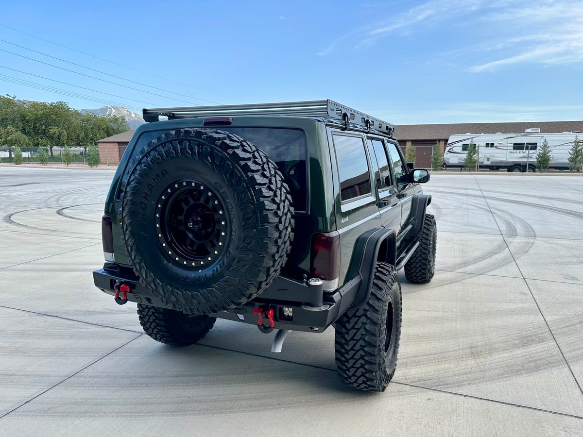 1997 Jeep Cherokee XJ - Moss Green Pearl | Hazard Buildz