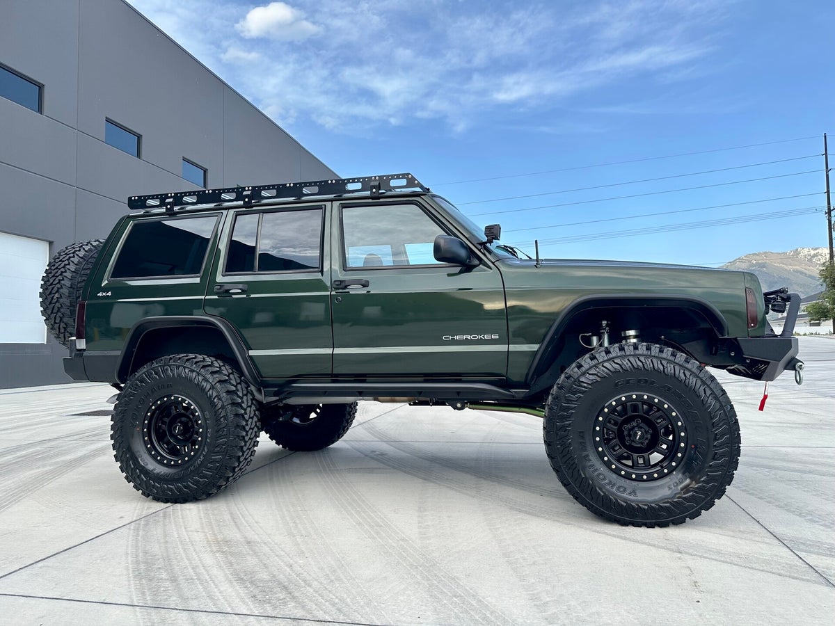 1997 Jeep Cherokee XJ - Moss Green Pearl | Hazard Buildz