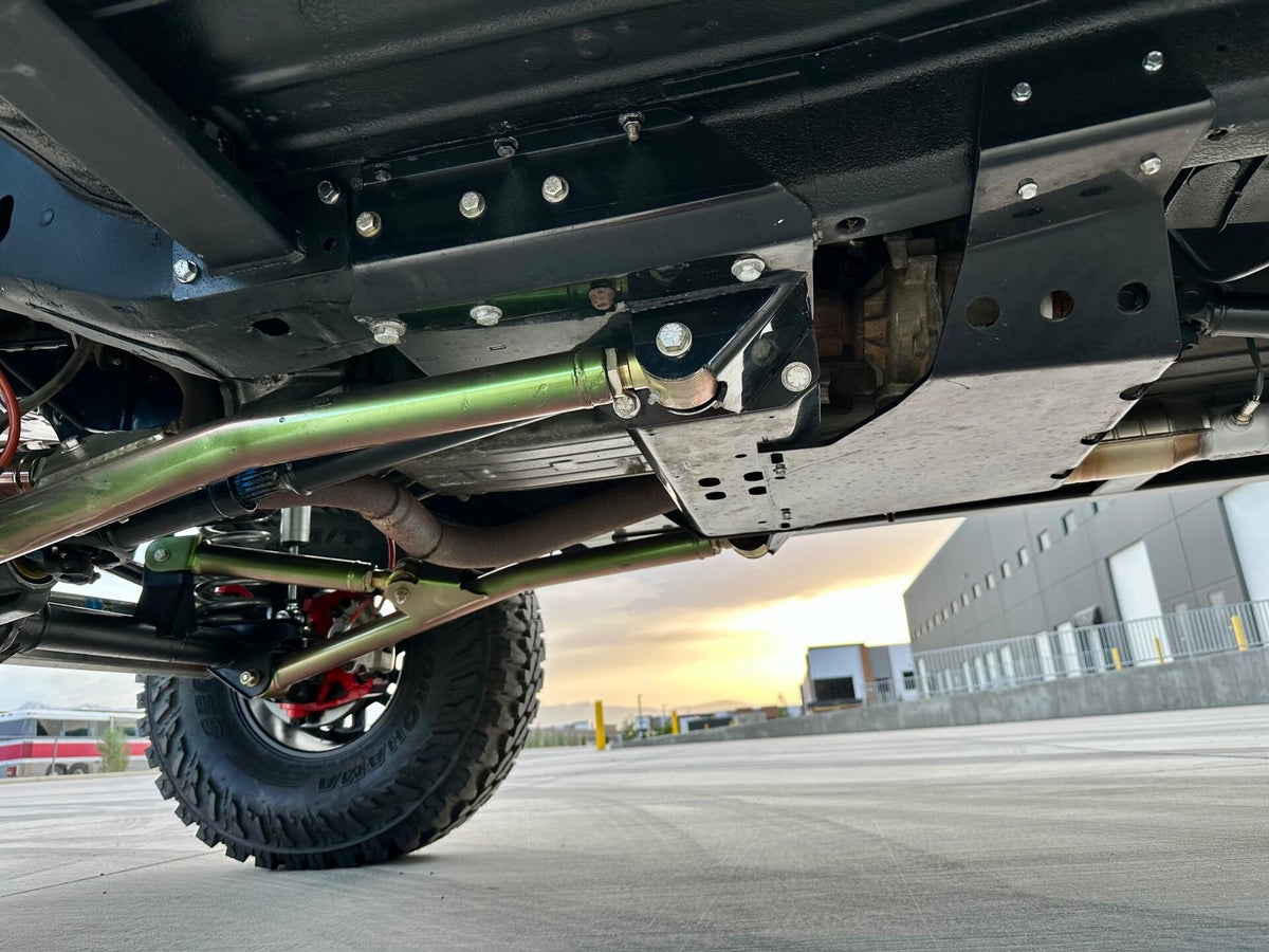 1997 Jeep Cherokee XJ - Moss Green Pearl | Hazard Buildz