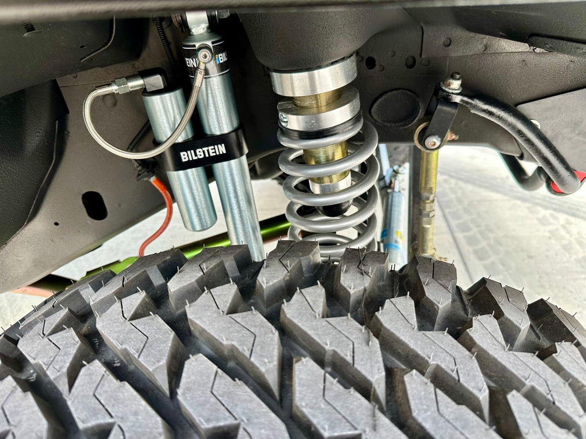 1997 Jeep Cherokee XJ - Moss Green Pearl | Hazard Buildz