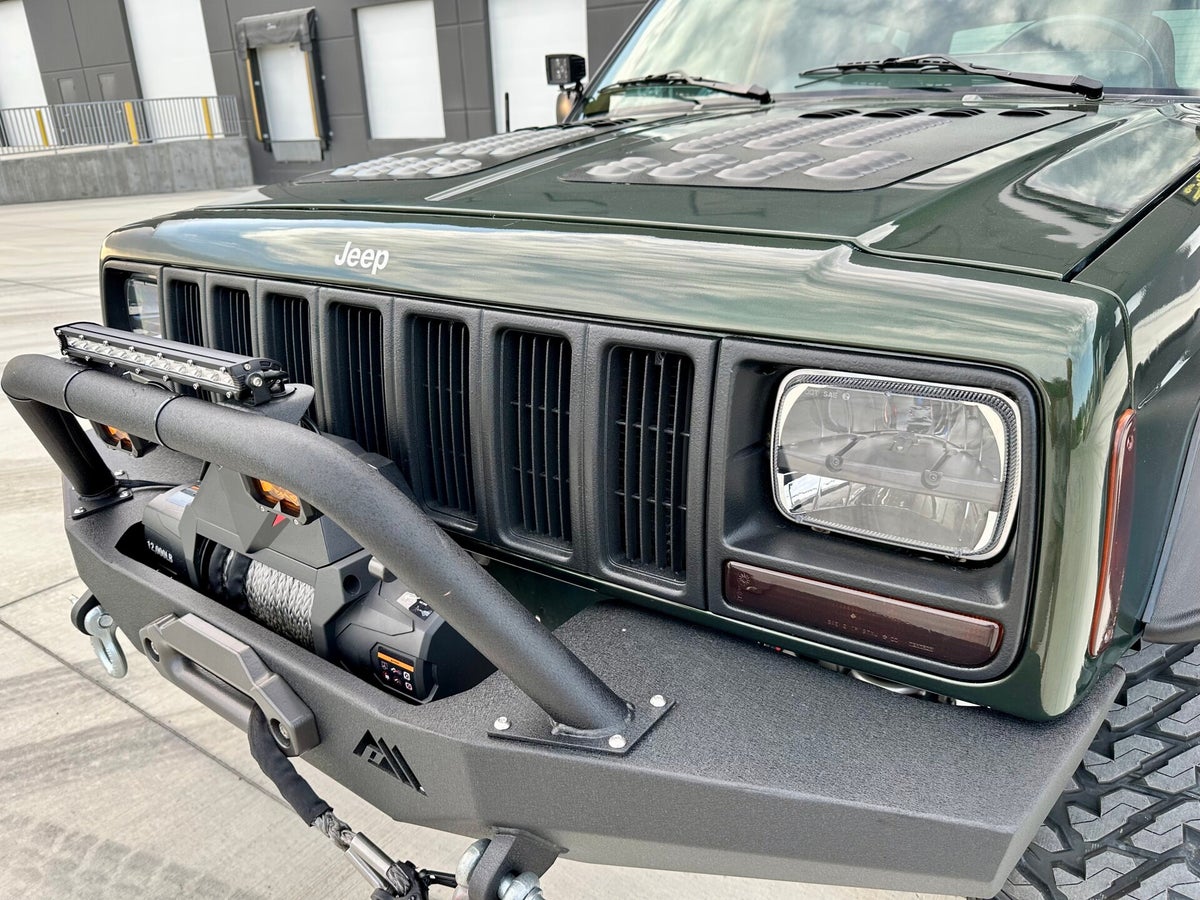 1997 Jeep Cherokee XJ - Moss Green Pearl | Hazard Buildz