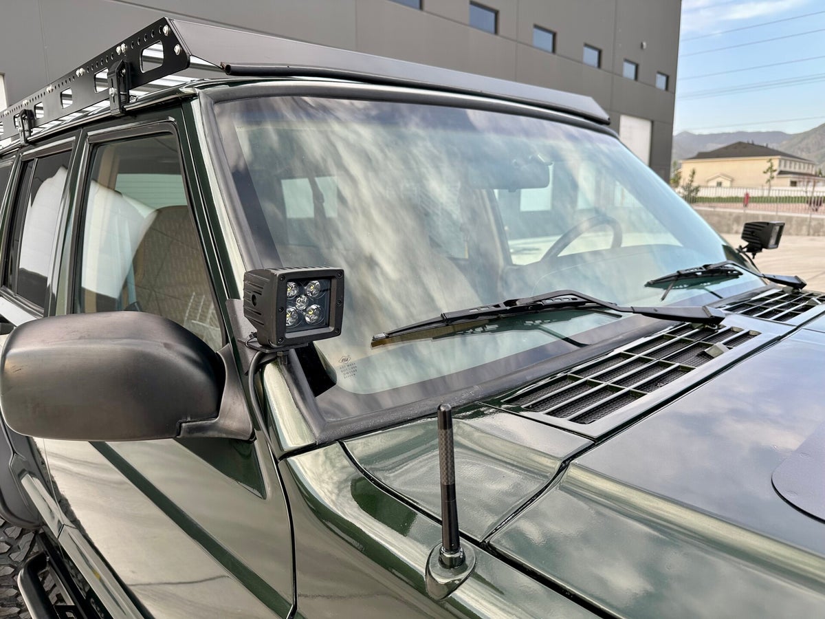 1997 Jeep Cherokee XJ - Moss Green Pearl | Hazard Buildz