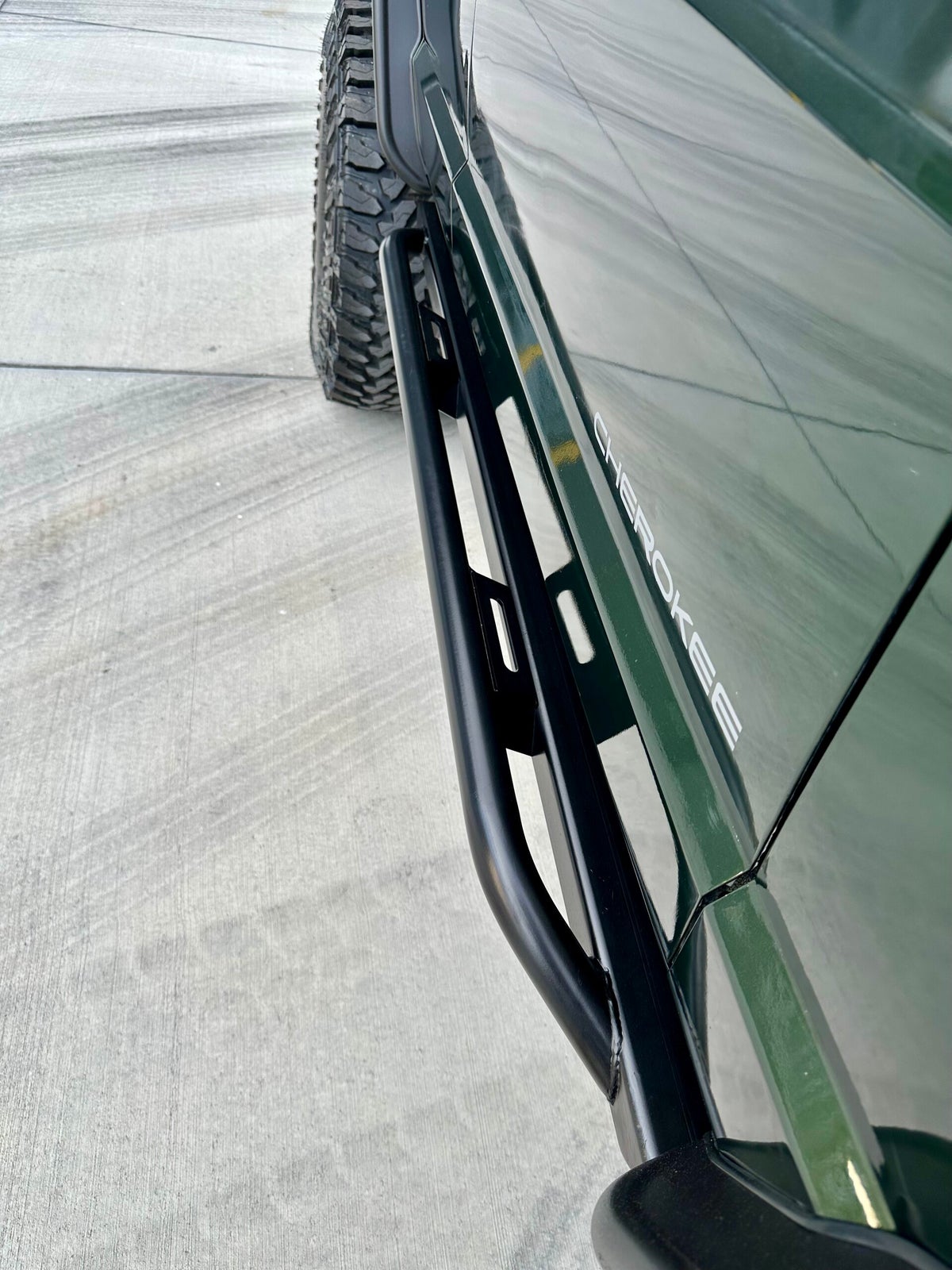 1997 Jeep Cherokee XJ - Moss Green Pearl | Hazard Buildz