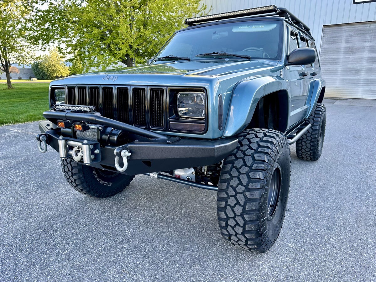 Gunmetal Blue 1999 Jeep Cherokee XJ Build | Hazard Buildz