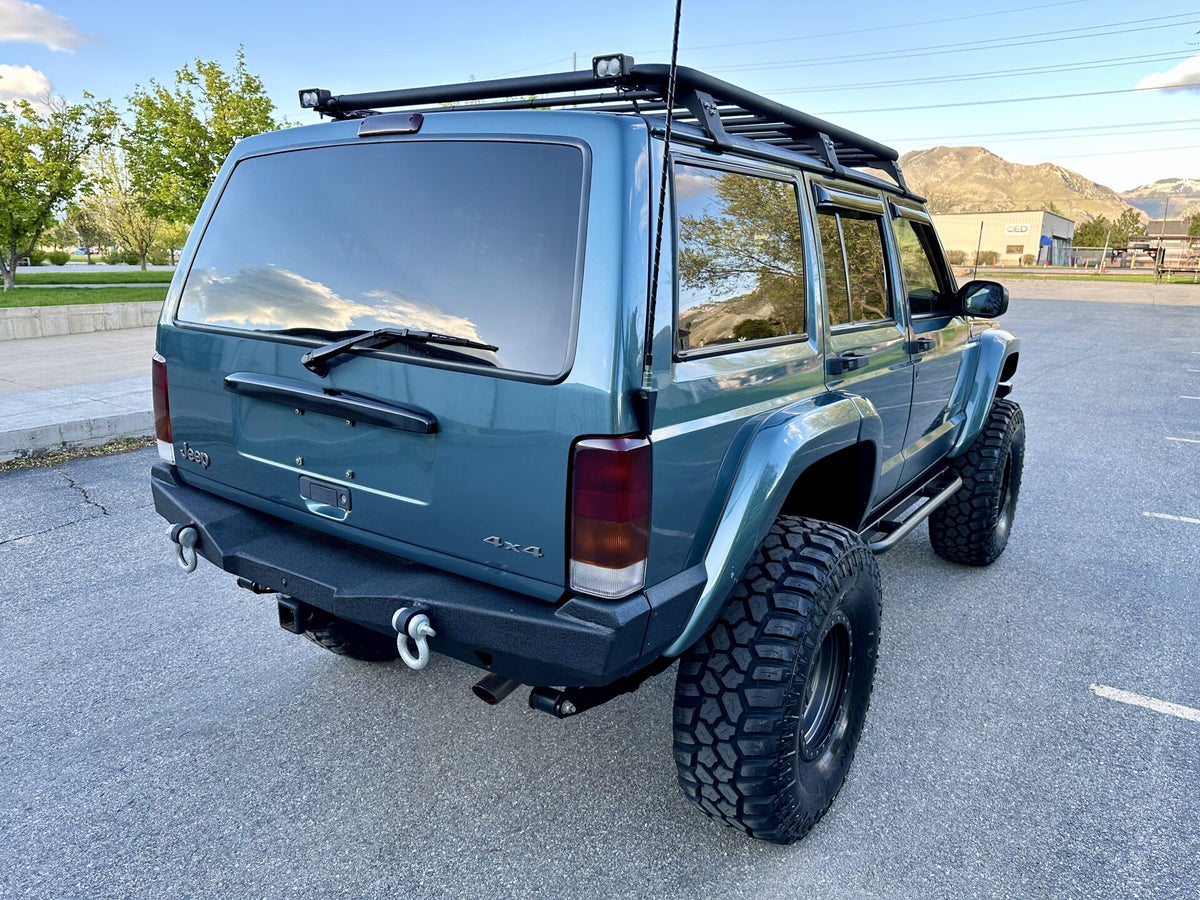 Gunmetal Blue 1999 Jeep Cherokee XJ Build | Hazard Buildz