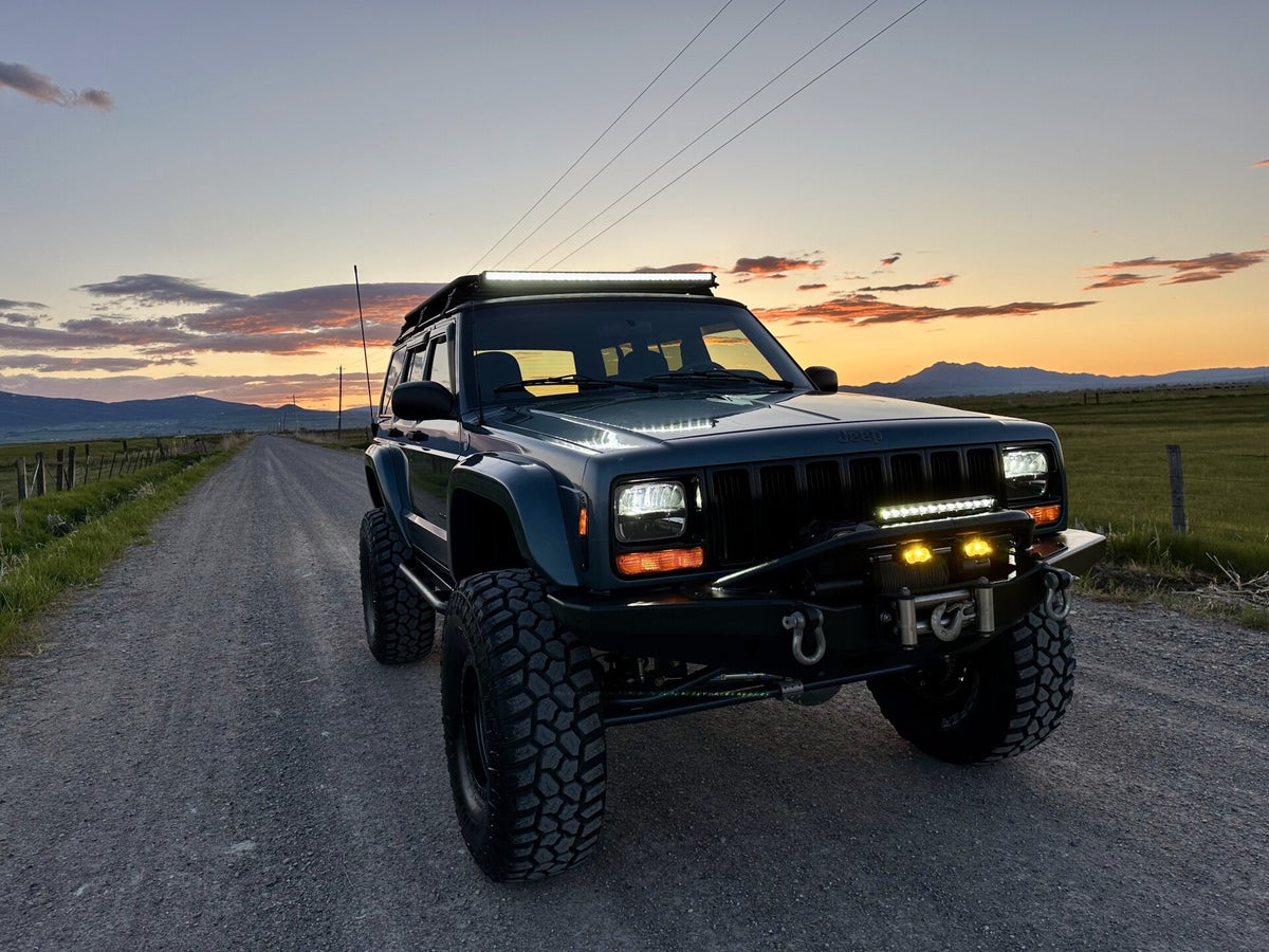 Gunmetal Blue 1999 Jeep Cherokee XJ Build | Hazard Buildz