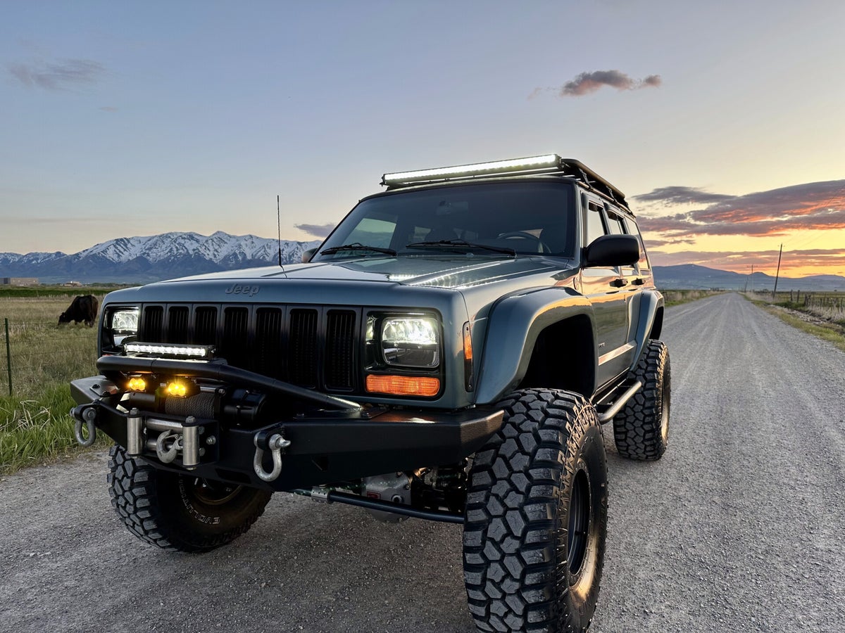 Gunmetal Blue 1999 Jeep Cherokee XJ Build | Hazard Buildz