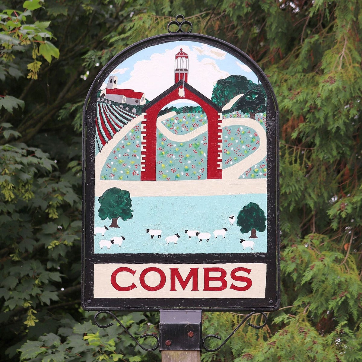 Combs | Suffolk Village Signs