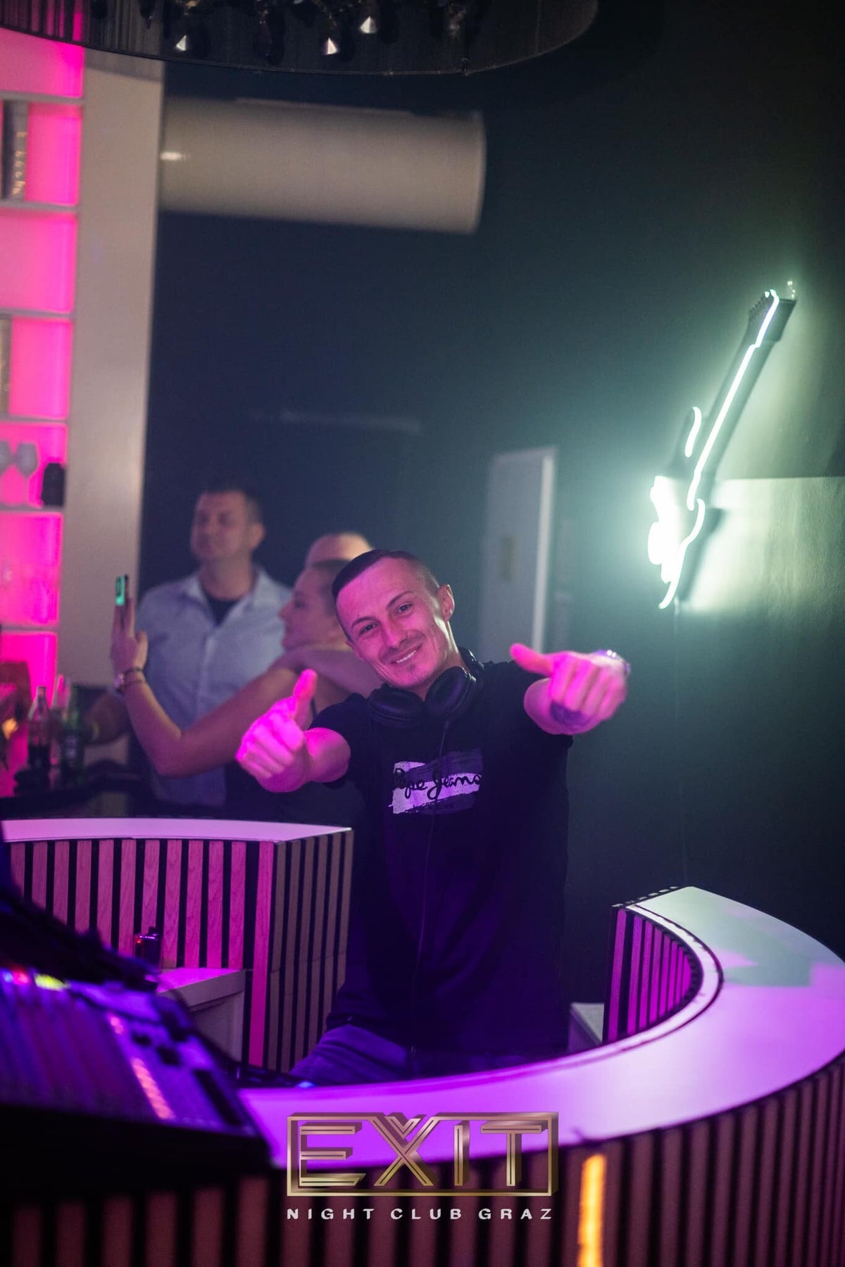 DJ Ivan Official Web Page