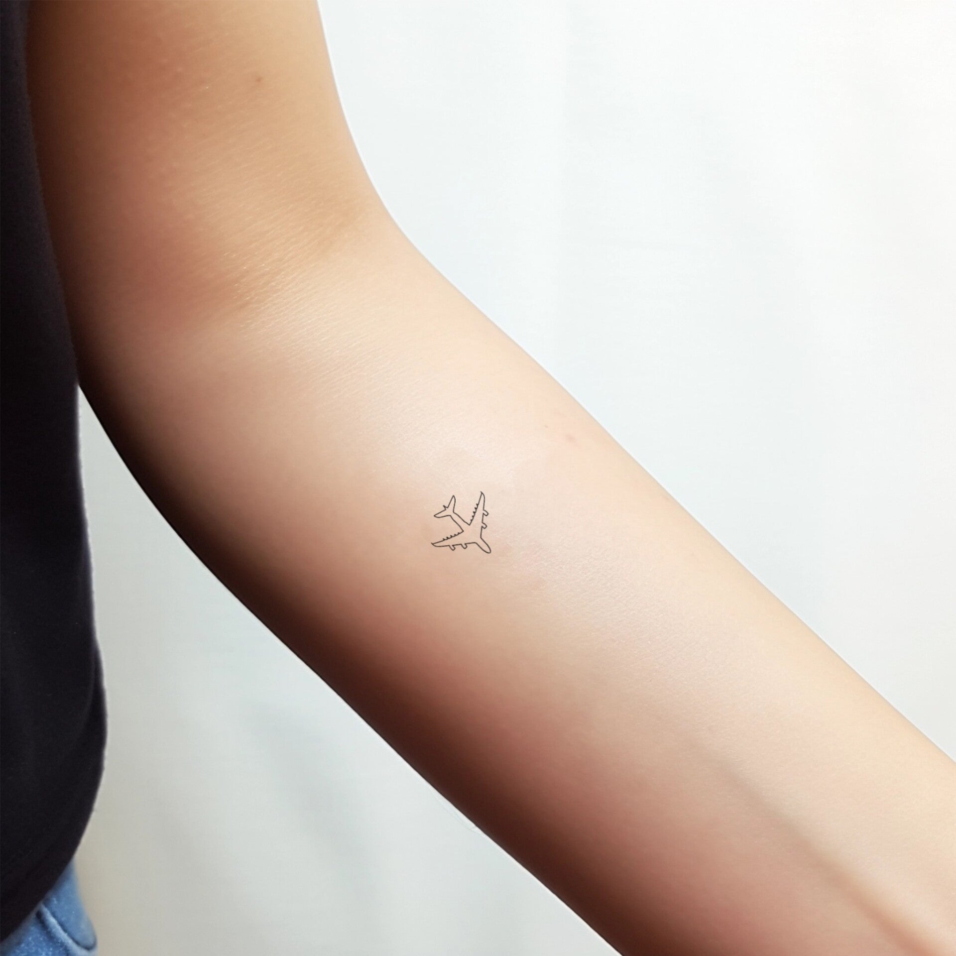 Airline | Fine line tattoo Amsterdam