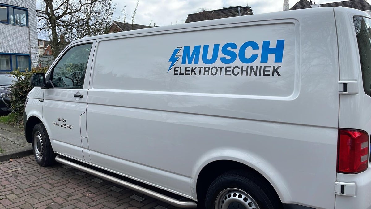 Musch-elektrotechniek, Aanleg van elektrotechnische installaties ...