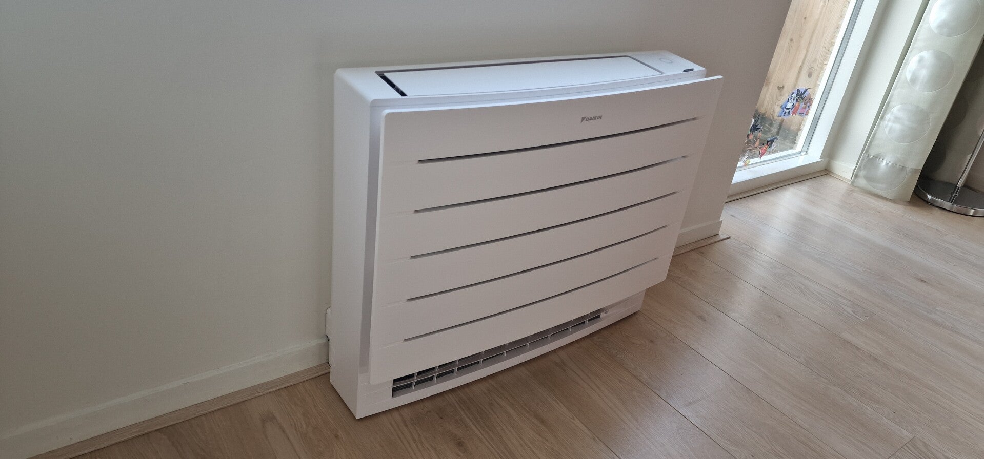 Daikin 3.5kw 12000btu Perfera Vloermodel A++ | Airco-Inside Dordrecht